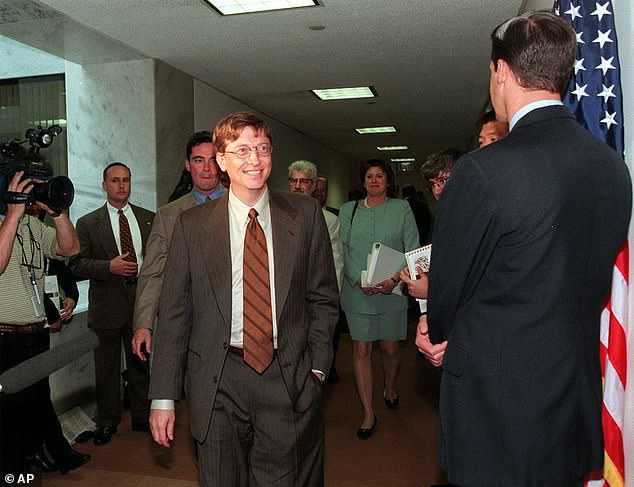 Insider: Bill Gates' awful behavior towards Melinda at dinner party