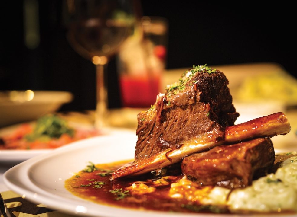 4 chain restaurants with the best braised short ribs, according to chefs