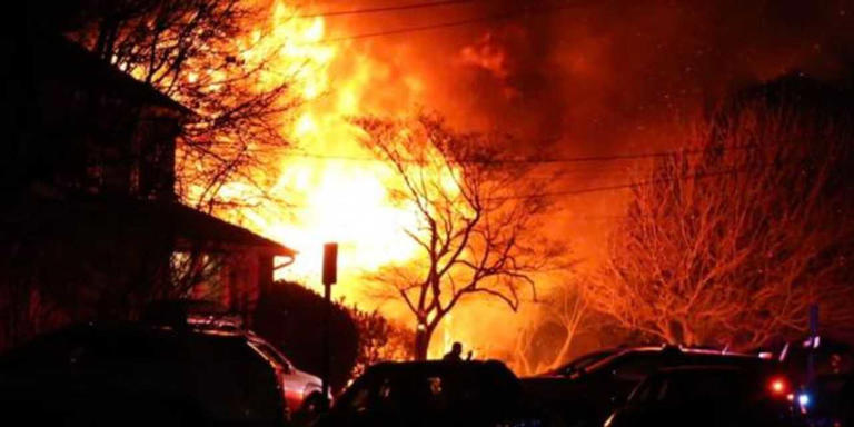 1 dead, 3 injured in Bellmore 3-alarm fire