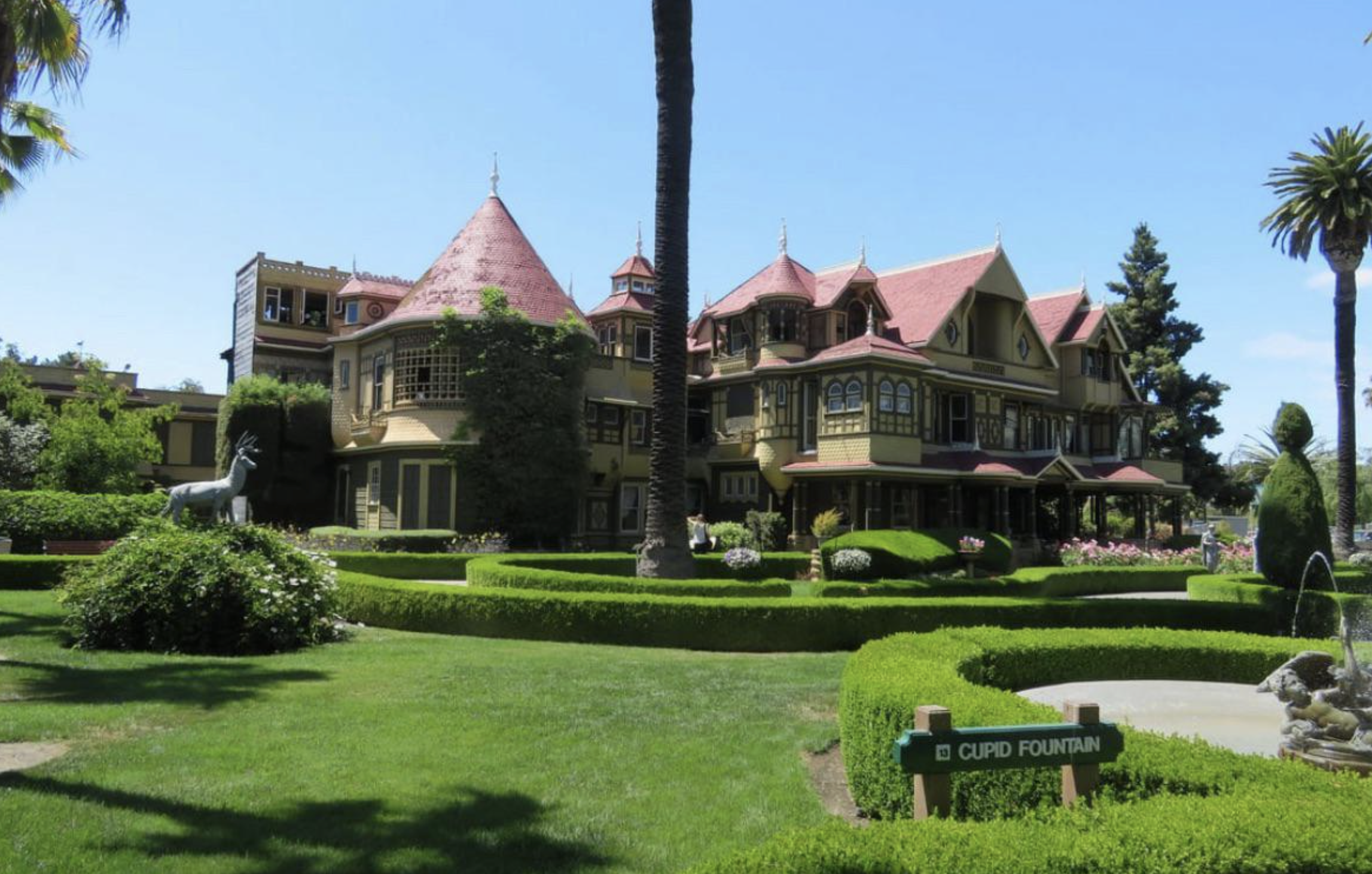 20 creepy famous houses that look 100% haunted (and probably are)