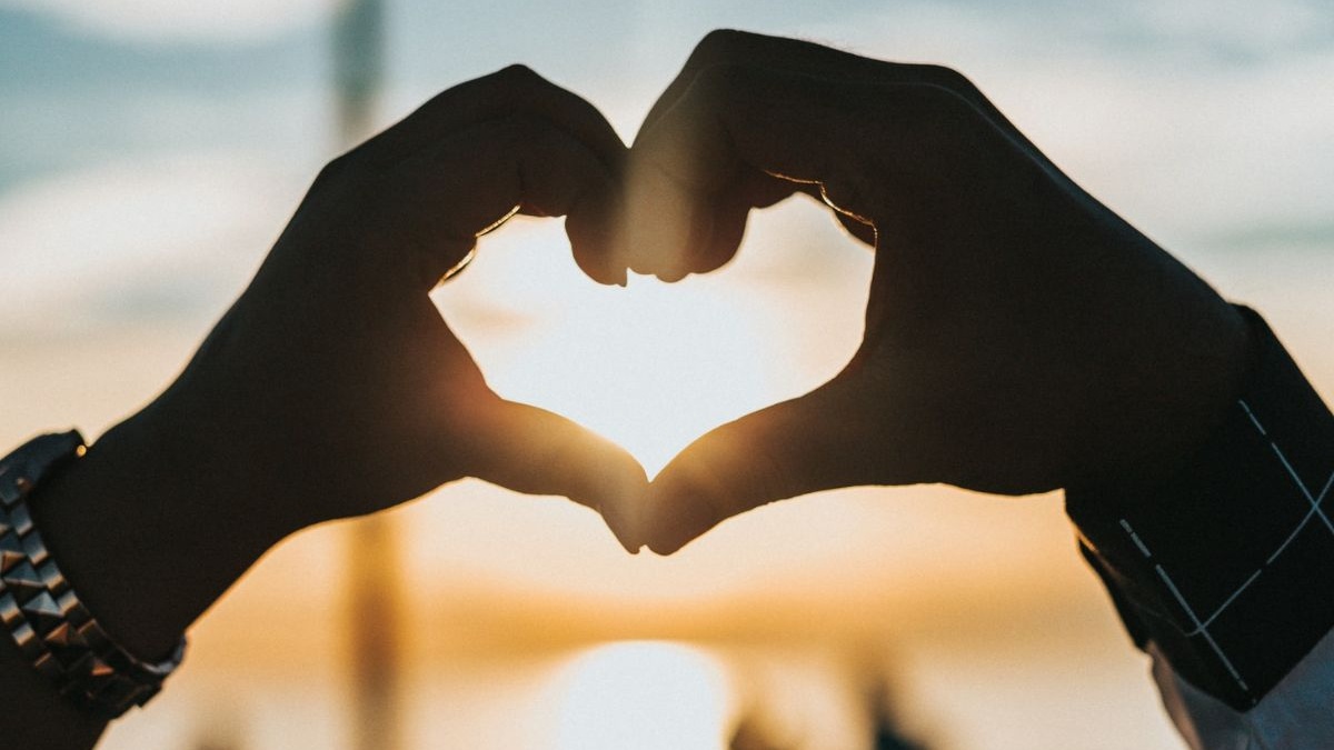 How to stop loving someone who does not value you, according to psychology