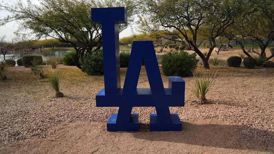 Official look at New Era Dodgers hat for 2026 spring training