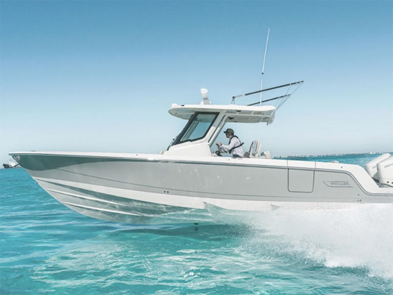 Boston Whaler unveils next-generation 330 Outrage and 290 Outrage at ...