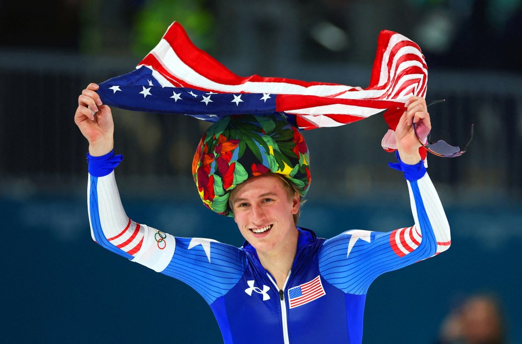 US speed skating phenom Jordan Stolz sets Olympic record to win gold in ...