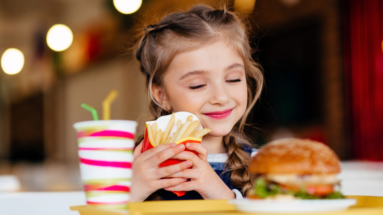 Is it rude to bring food for your kids to restaurants?
