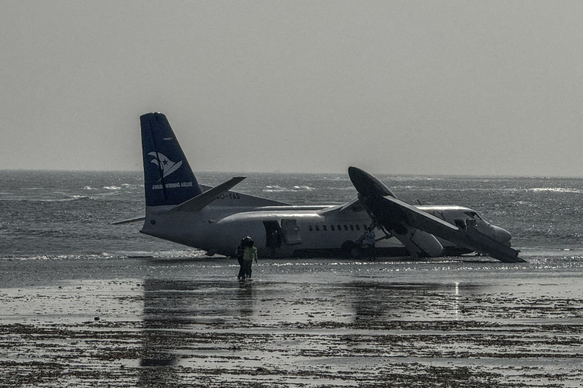 Plane carrying 55 passengers forced to crash land in the ocean