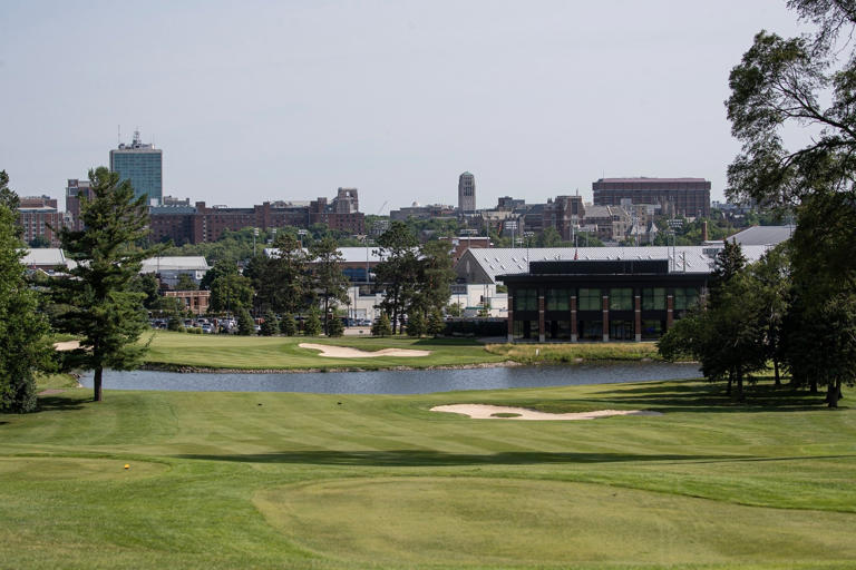 Michigan's best 20 public golf courses rankings: No. 1 is no surprise