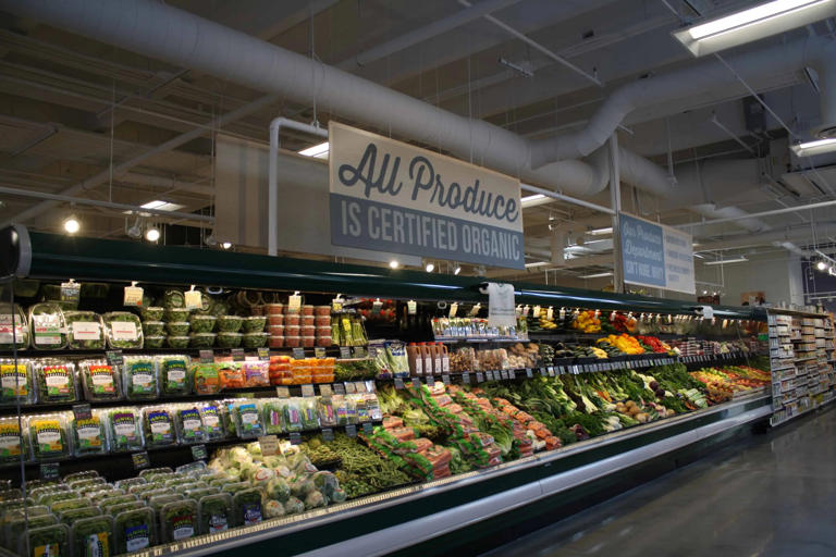 Beloved East Coast organic grocery store opening in 2 Chicago suburbs