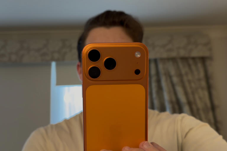 Android brands are battling to snag just 3.6% of iPhone users willing ...