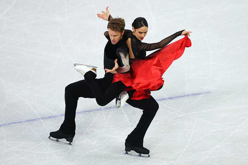 Team USA's Chock and Bates take silver medal in ice dance for matador ...