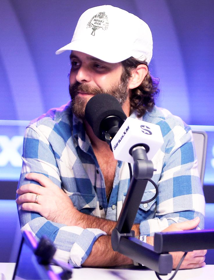 Thomas Rhett reveals he’s kind of going deaf in one ear: 'I had to go ...