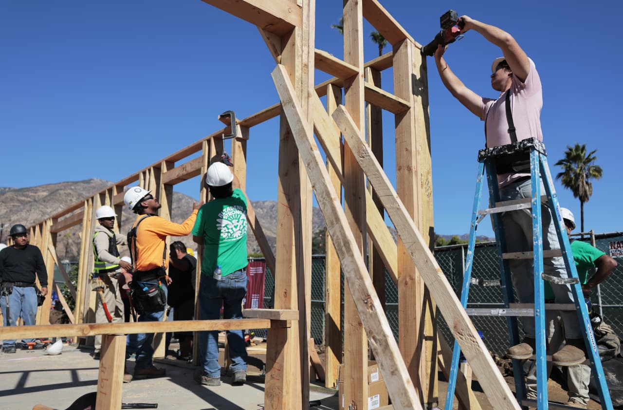 Home builder stocks are breaking out. Why it’s the best start to the ...