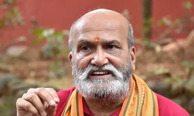 Muthalik asks Priyank Kharge to be cautious while commenting on RSS