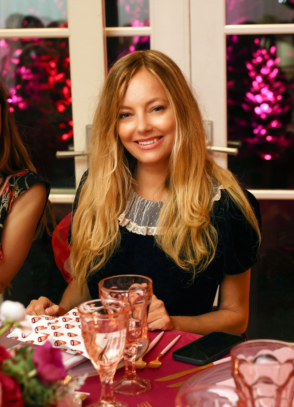 Bijou Phillips hospitalized on dialysis, desperately needs kidney ...