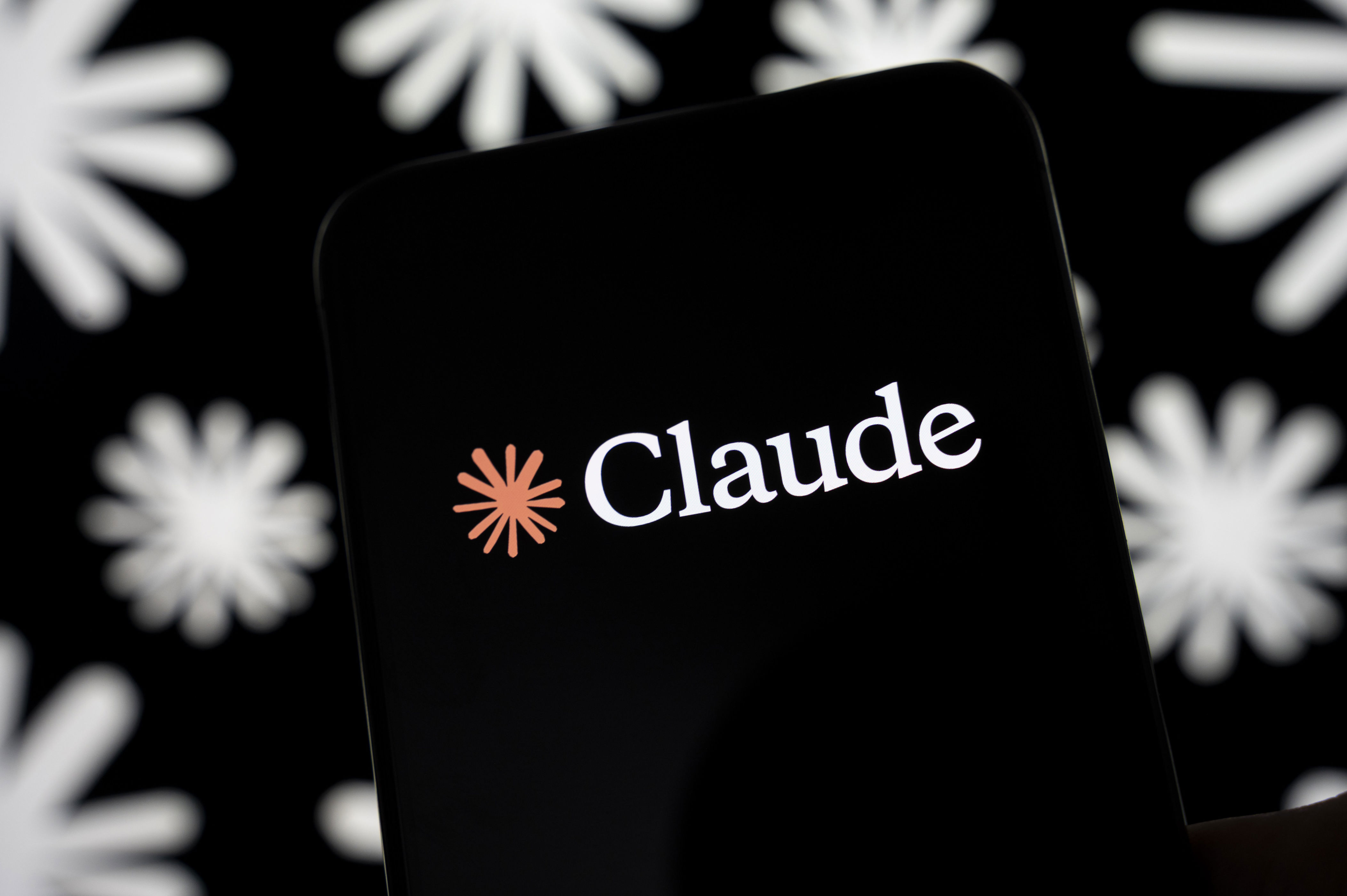 Anthropic releases Claude Sonnet 4.6: Benchmark performance, how to try it