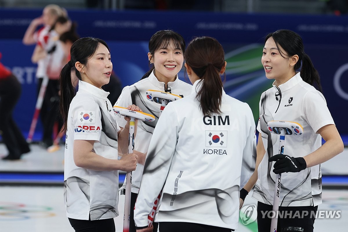(Olympics) S Korea pounds Sweden in women's curling to inch closer to ...