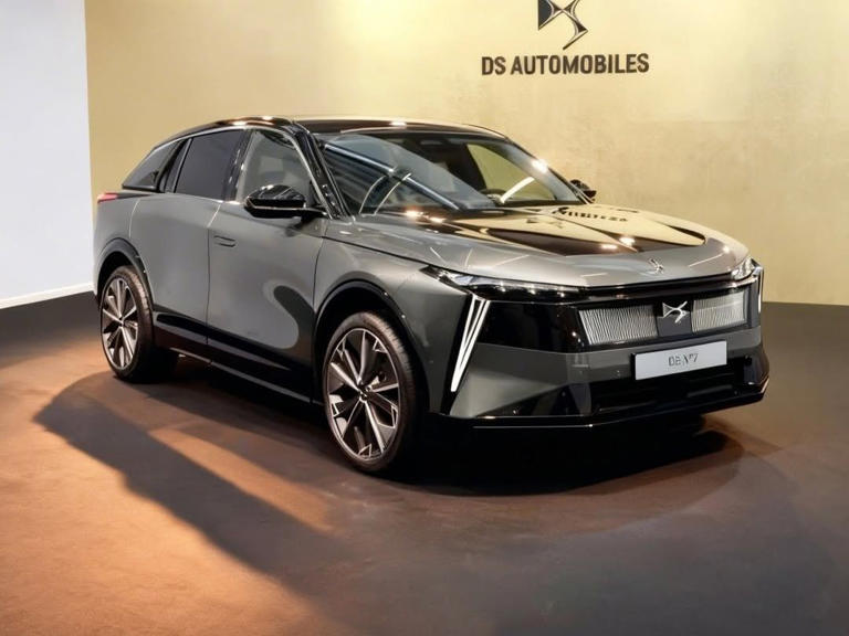 DS N°7: le prime immagini che svelano il look del nuovo SUV prodotto a ...