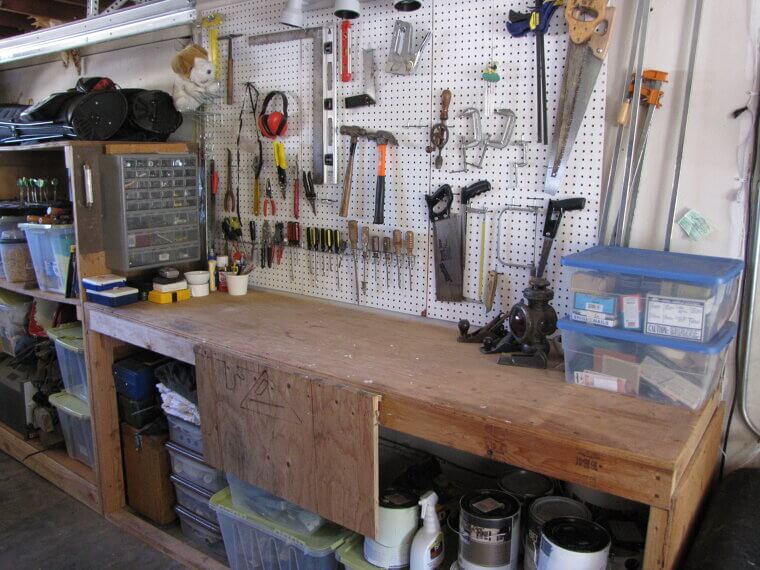 Small details in someone's workshop that instantly tell you their skill ...