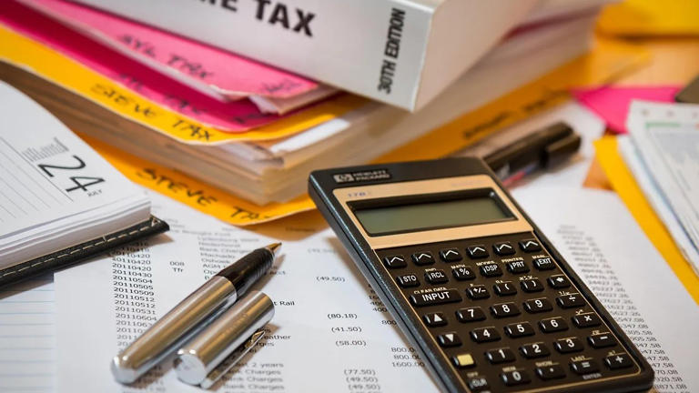 The senior tax break explained: Why the new $6,000 deduction phases out ...