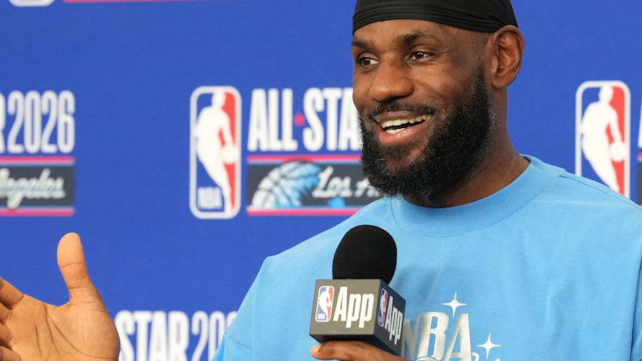 LeBron praises Boston crowd and explains why Celtics are sneaky dangerous