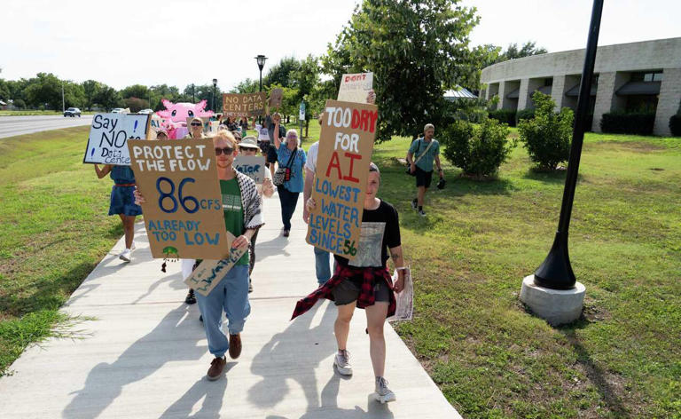 Revived $1.5B San Marcos data center fails after hundreds pack City Hall