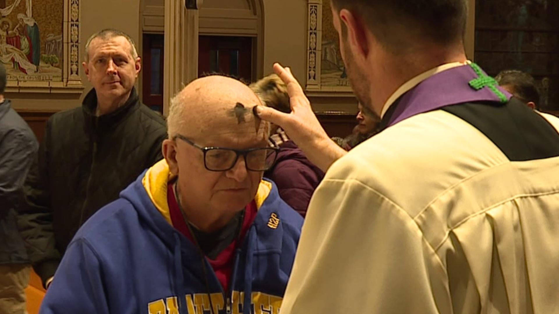 Ash Wednesday draws crowds to St. Peter's Cathedral in Scranton