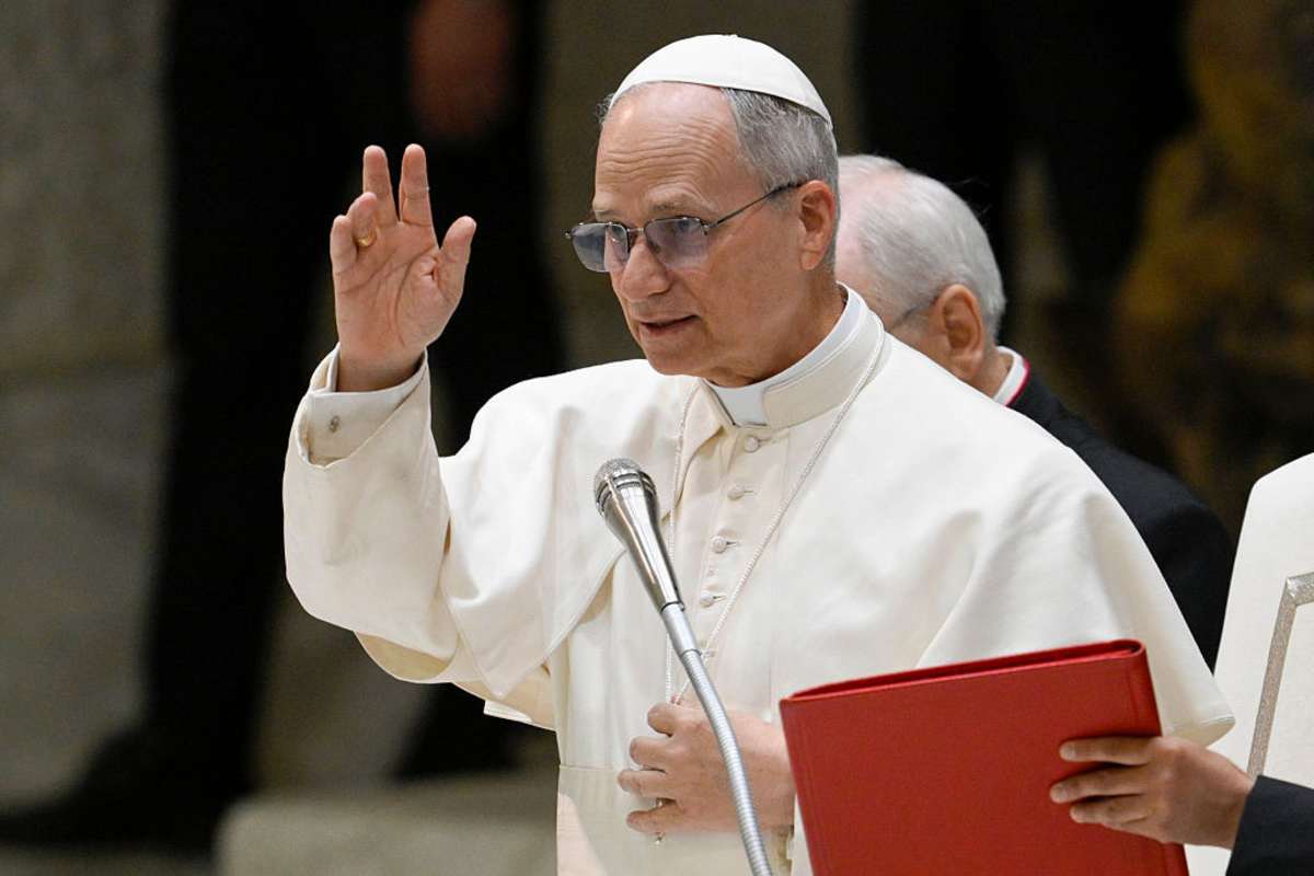 Trump renews Pope clash, accuses pontiff of 'endangering Catholics ...