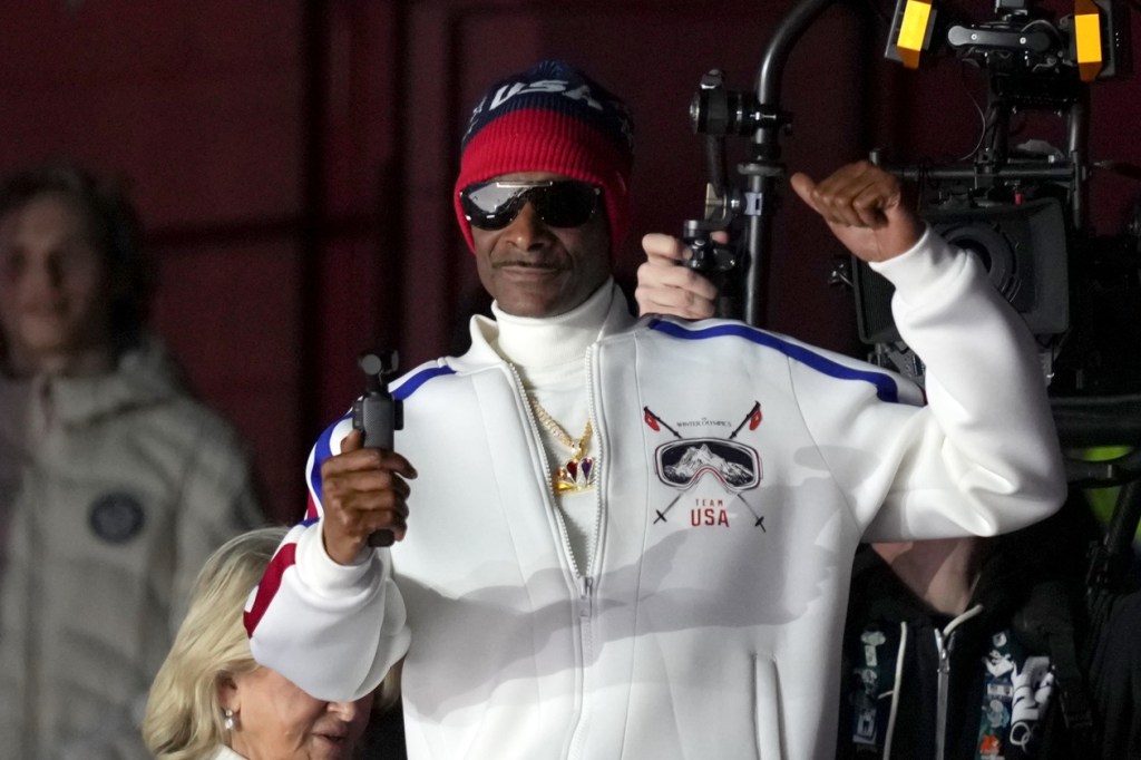 Snoop Dogg will lead Olympic hockey alt-cast during men’s quarterfinal