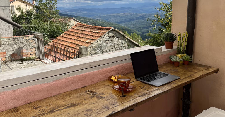 American couple bought a house in Italy for $13,150 and spent around ...