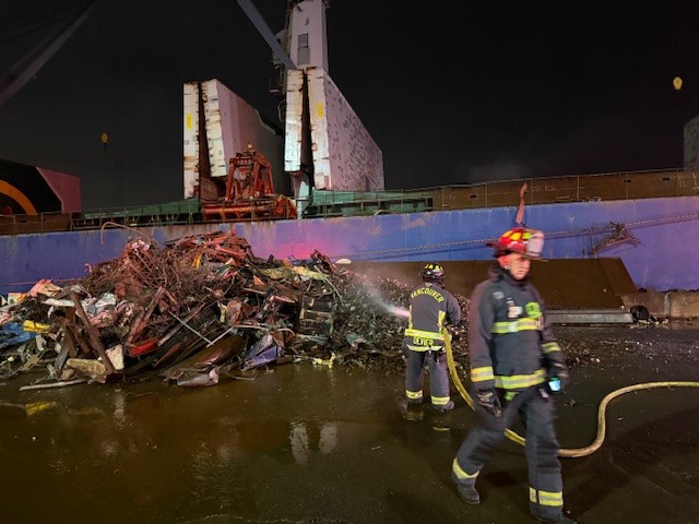 Crews extinguish fire on large ship at Port of Vancouver