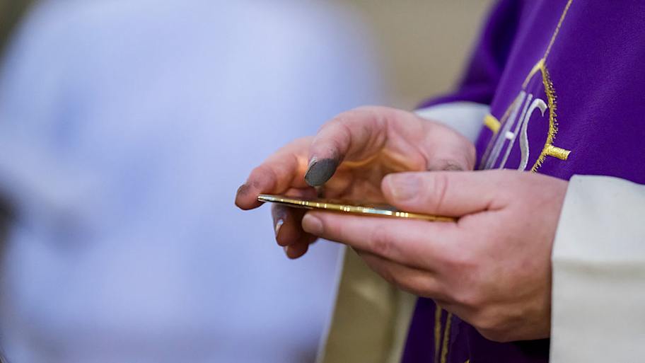 What do ashes symbolize on Ash Wednesday?