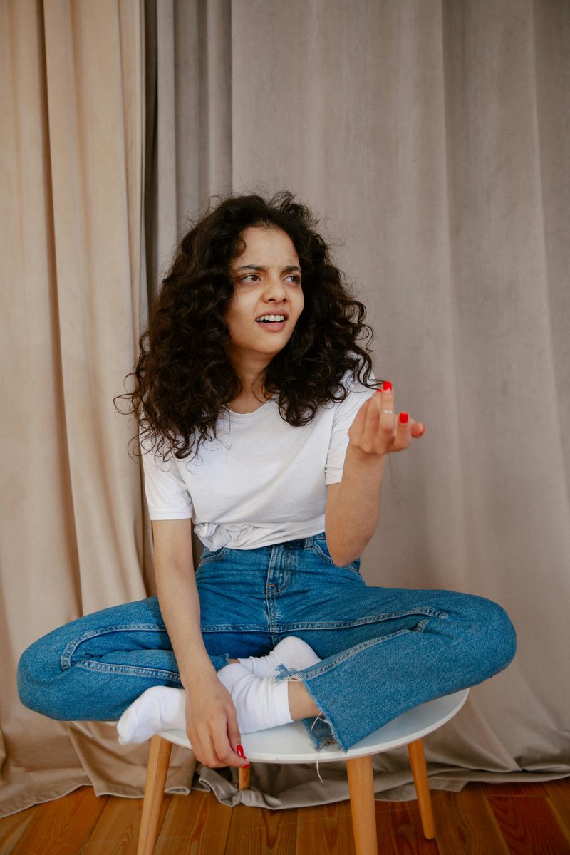 13 behaviors that reveal someone’s true confidence level