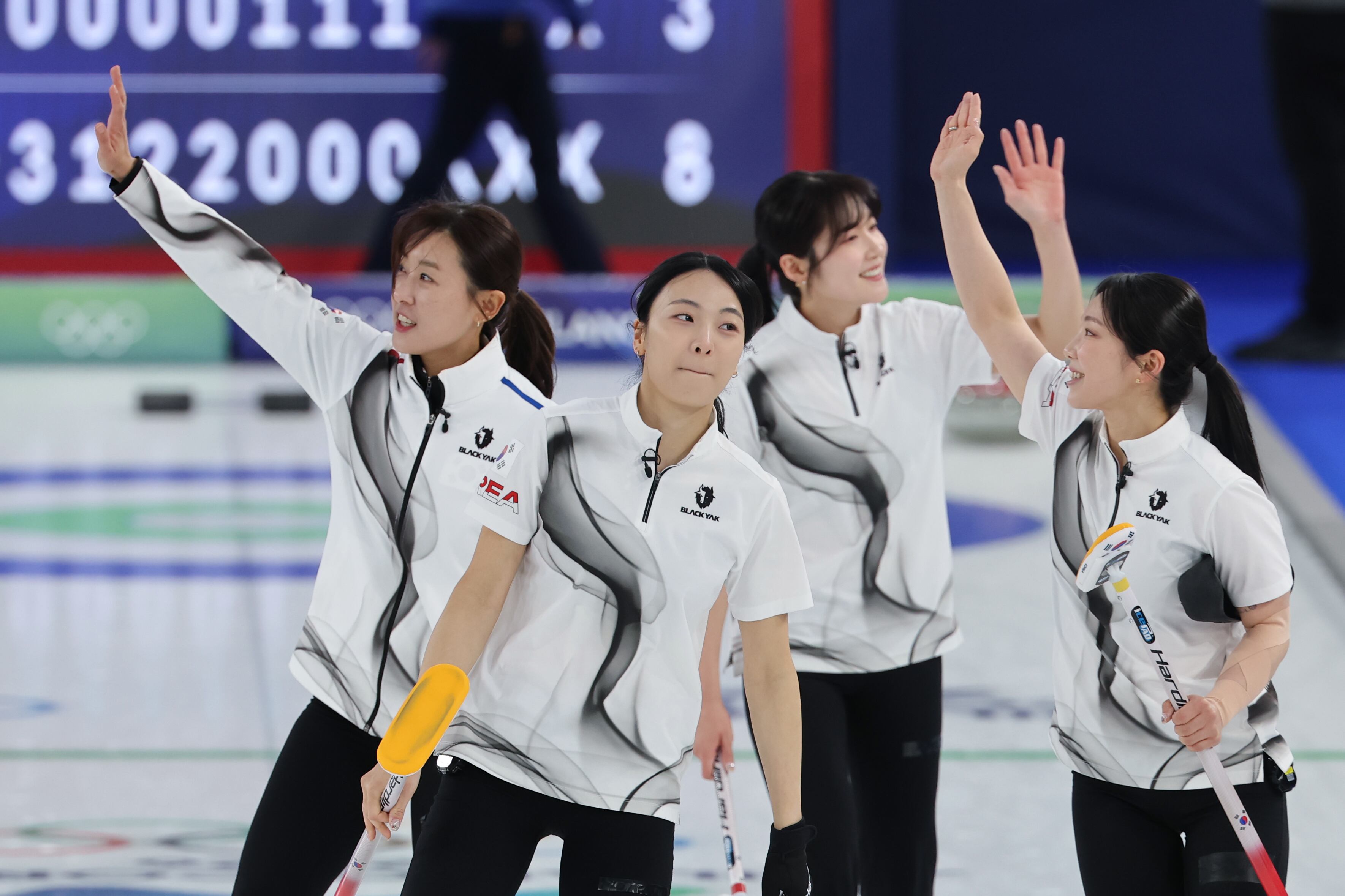 South Korean women's curling team revives semifinal hopes