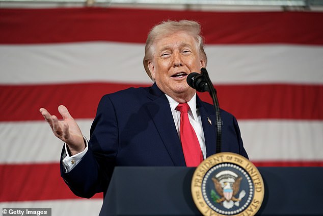 Lifelong Republican Pat Boone, 91, turns on Trump: 'He's his own worst ...