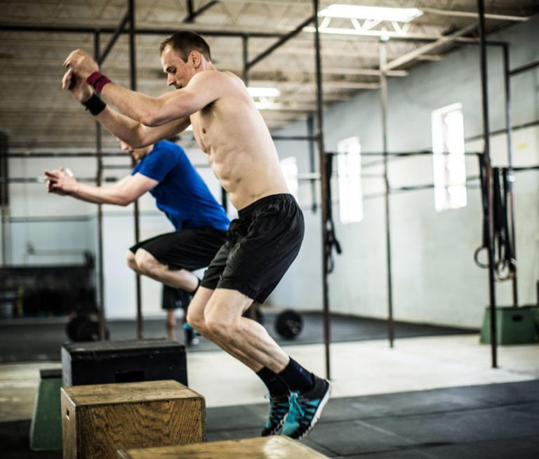 How to do jump squats the right way for more power, speed, and ...