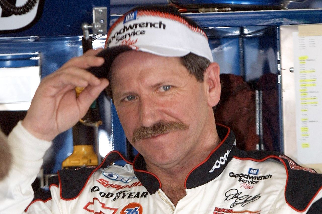 Dale Earnhardt's death, 25 years later: Inside the race car driver's ...