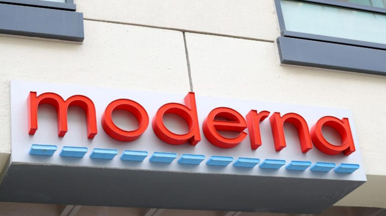 FDA reverses course, will review Moderna’s mRNA flu vaccine candidate