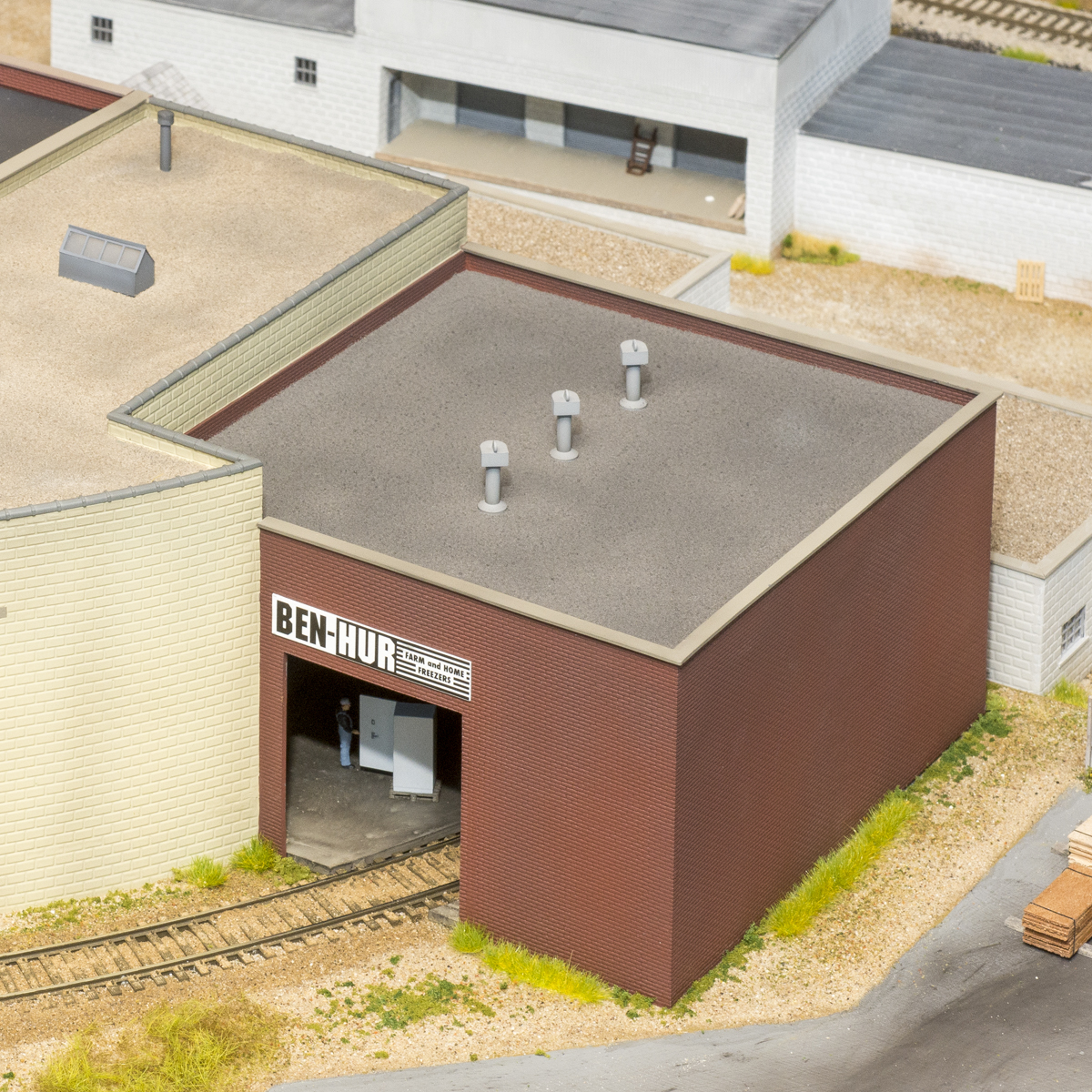 How to model a tar and gravel roof