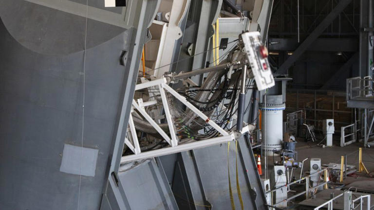 The fuel set to propel NASA’s moon crew is notorious for leaking. So ...