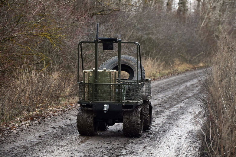 L’Ukraine accélère le déploiement de robots pour les opérations de ...