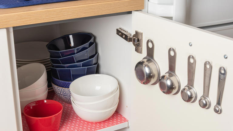 11 affordable solutions to organize measuring cup clutter in the kitchen