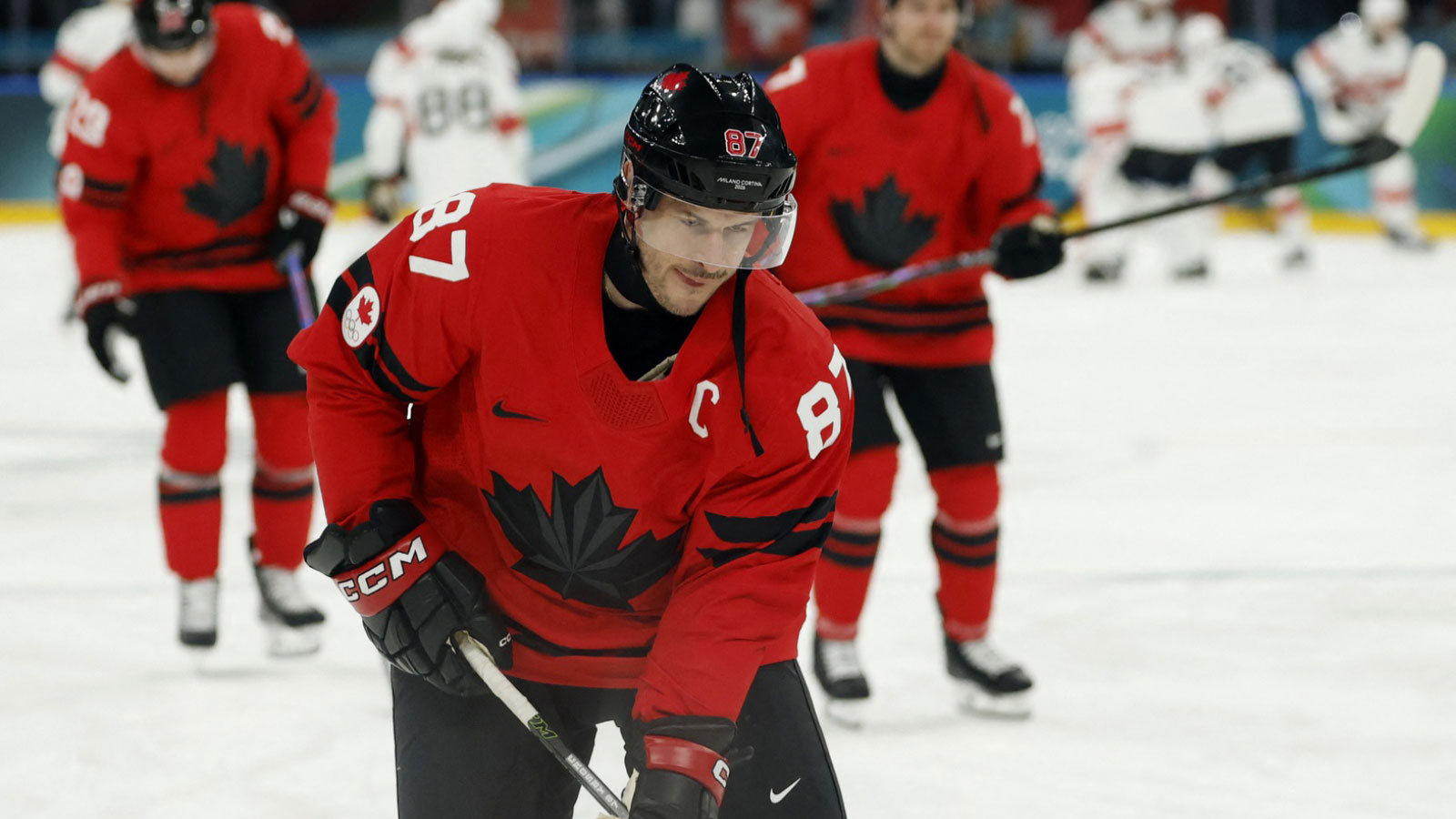 Penguins captain Sidney Crosby is still making highlight-reel assists ...