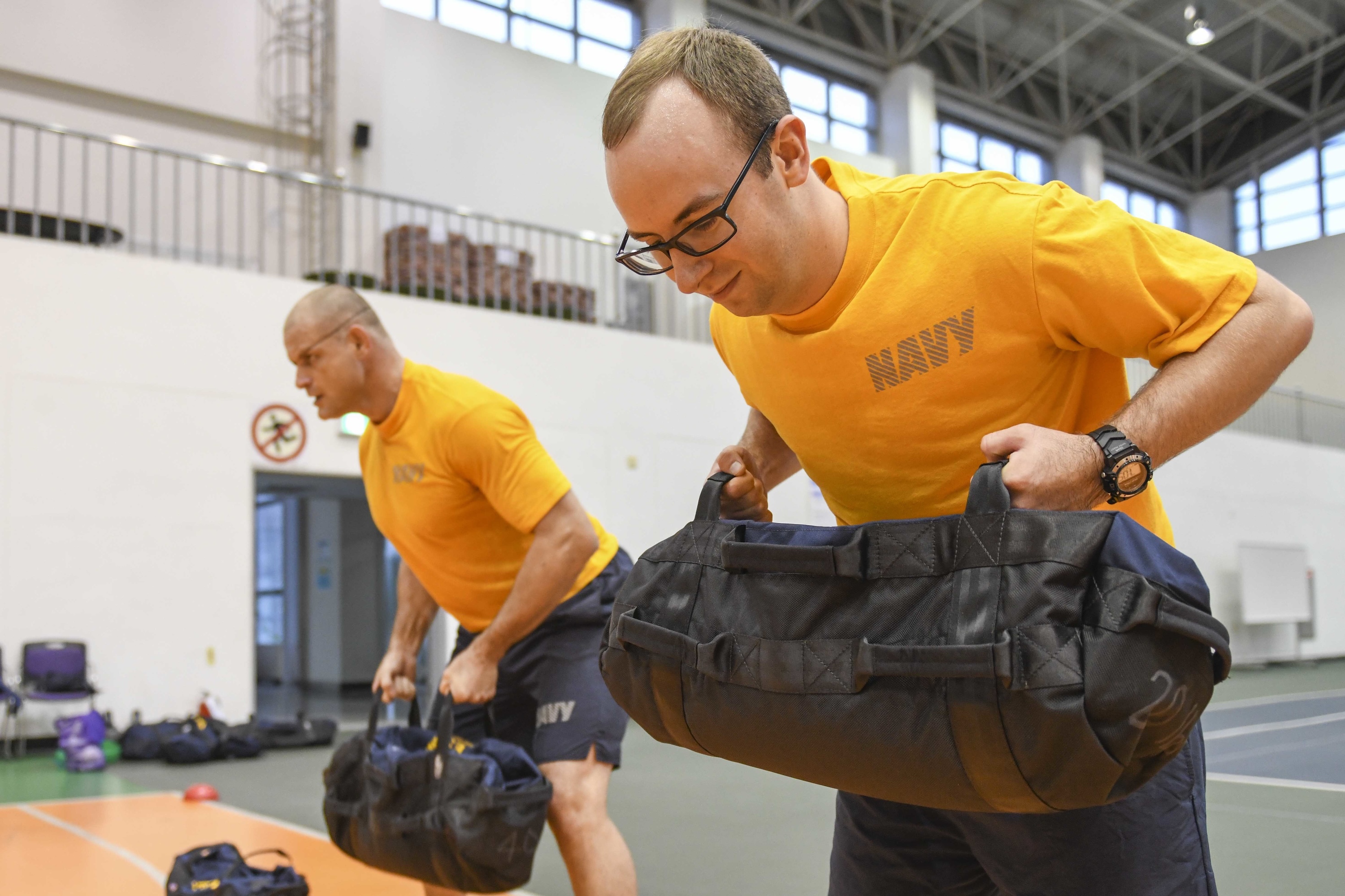 Gold PT uniform phaseout set as Navy streamlines sailors' seabag