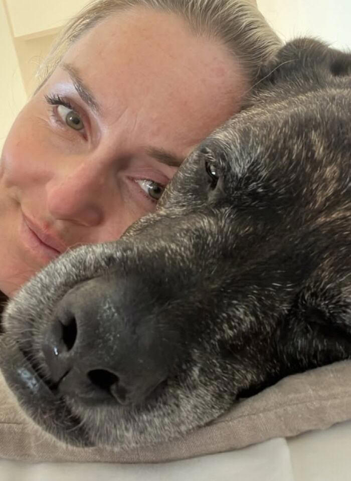 Lindsey Vonn's dog Leo dies as skier recovers from injury