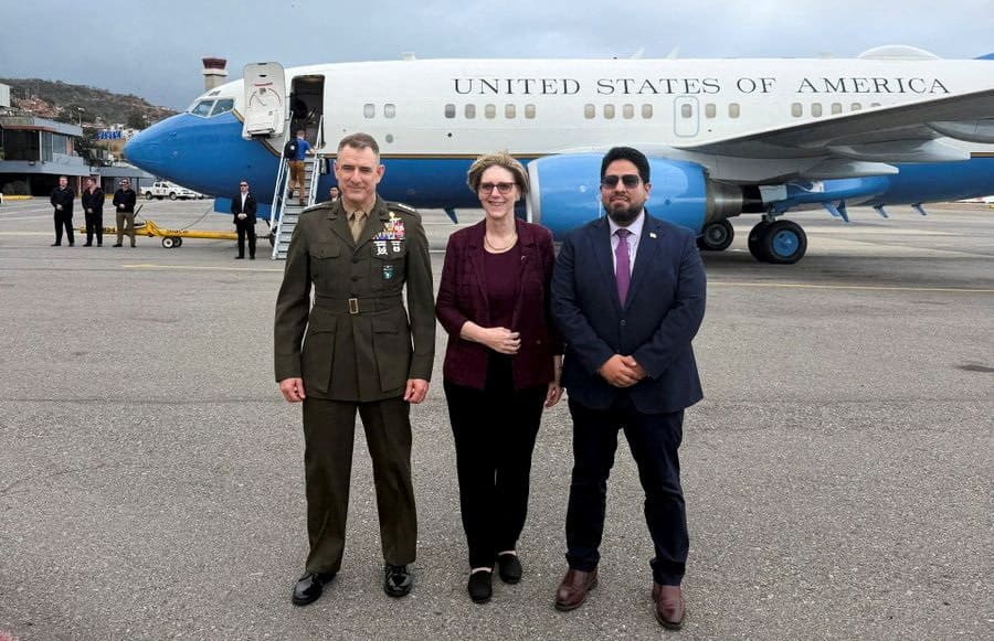 Top US commander for Latin America makes surprise visit to Venezuela