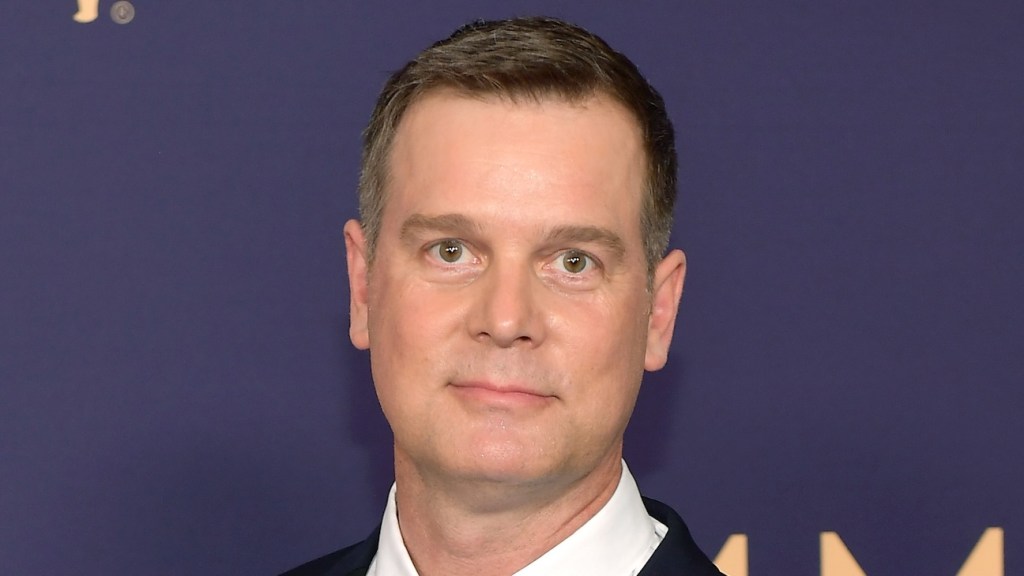 Peter Krause to star in NBC's drama 'Protection'