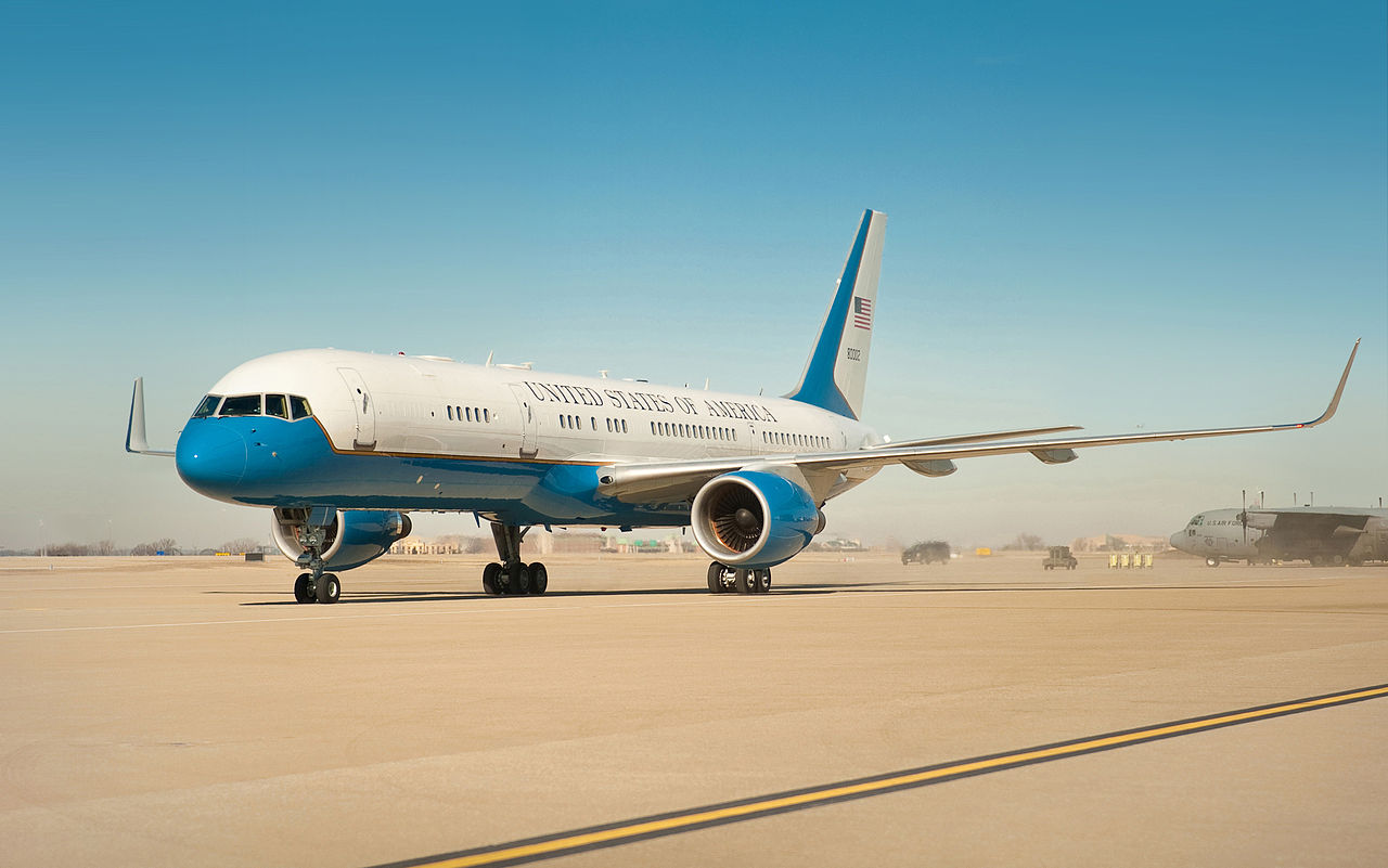 Report: US VIP aircraft will get Trump's preferred livery