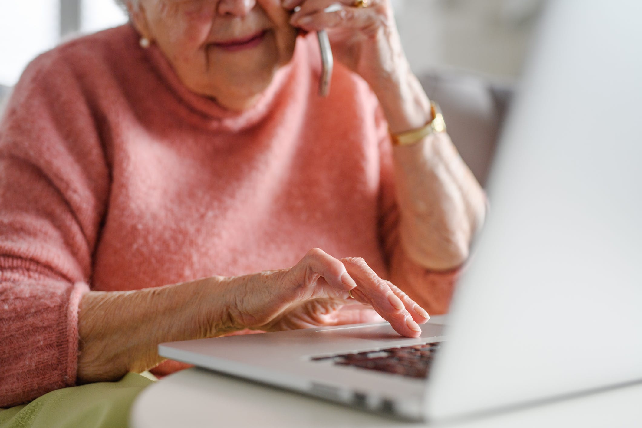 Gold and silver investing scams: Red flags and how to protect yourself