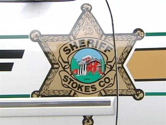Deputies investigate bomb threat at Walnut Cove CVS, Food Lion