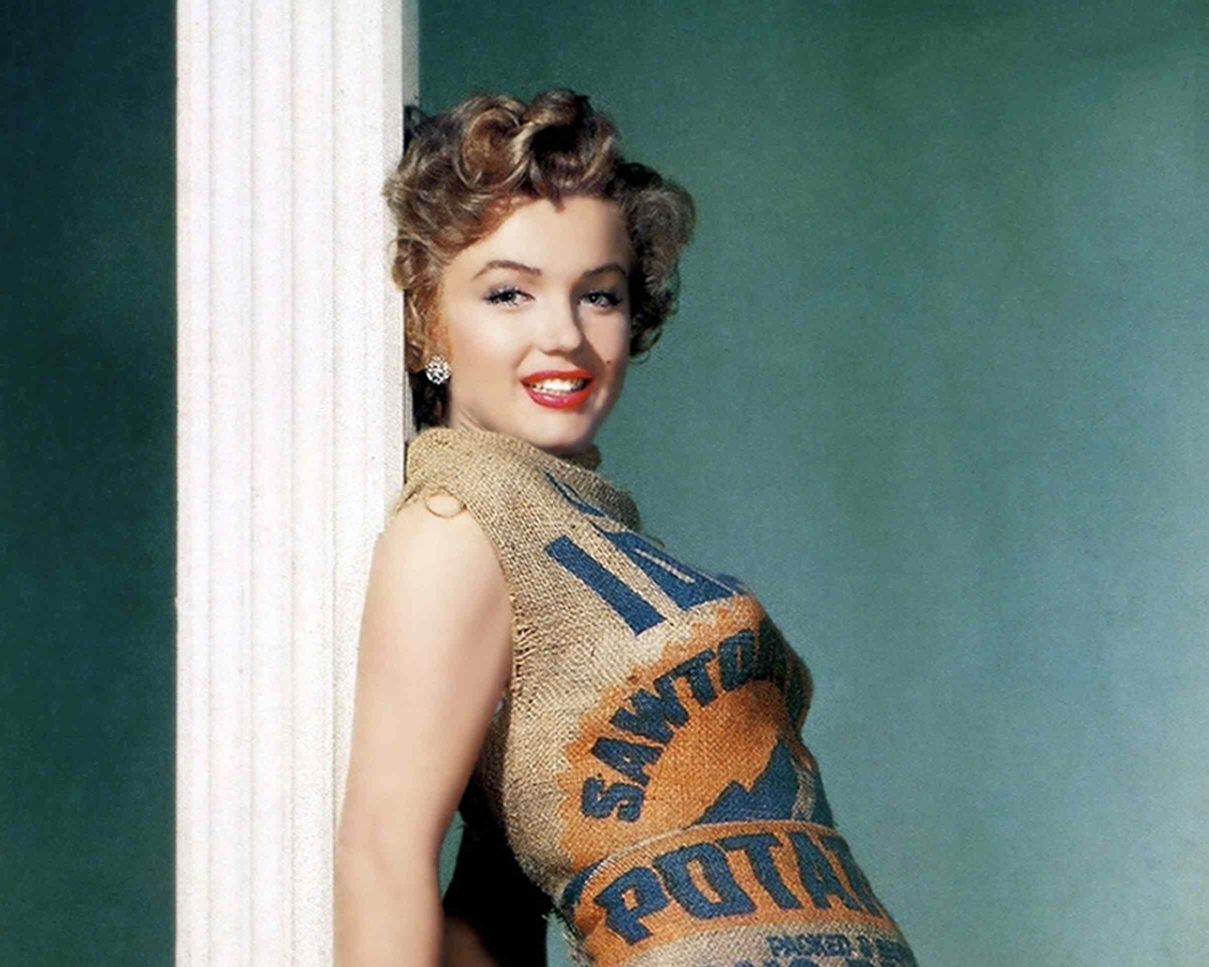Marilyn Monroe’s iconic potato sack dress was 1950s trolling at its finest